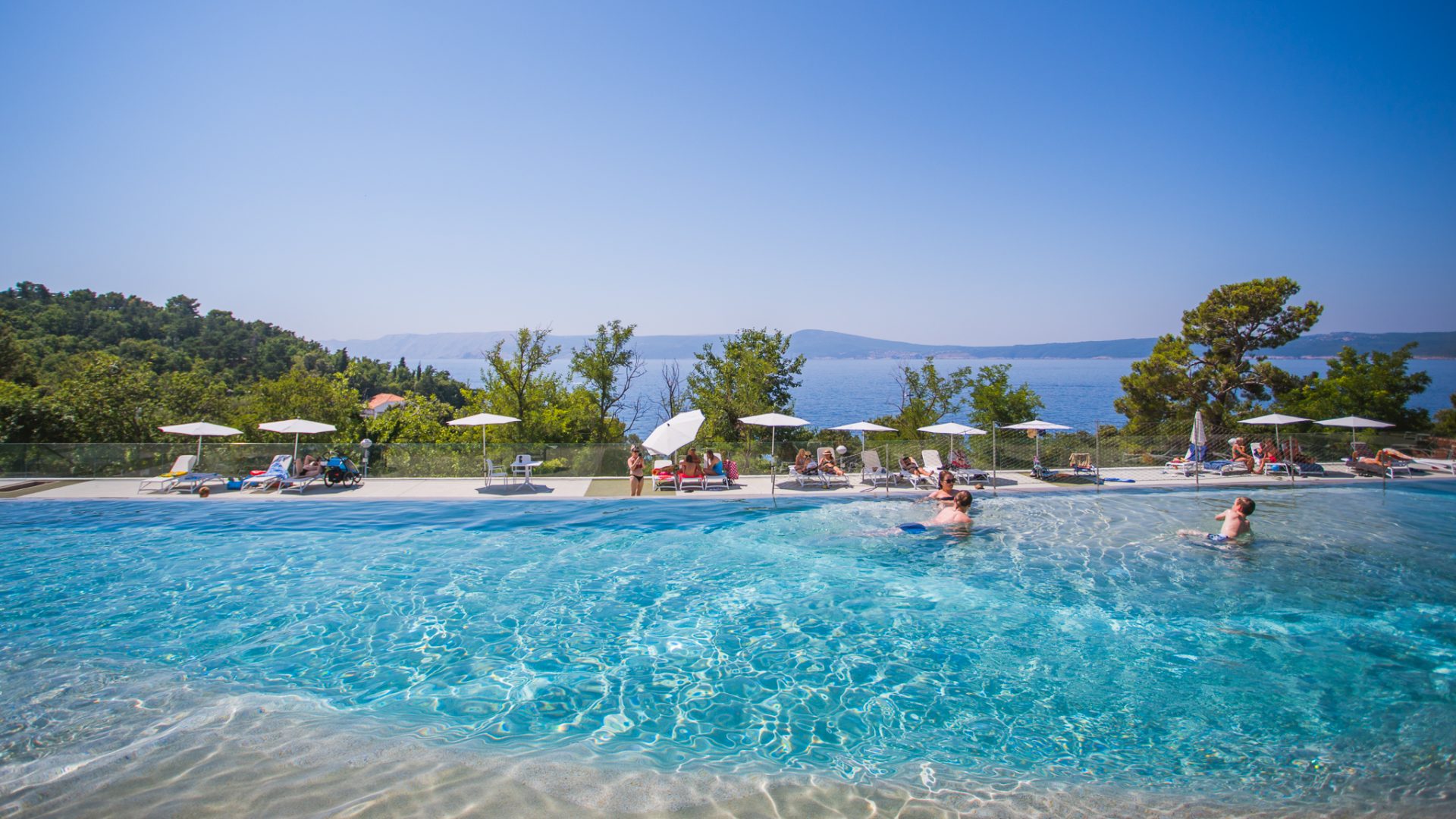 Genießen Sie in der Oase der Ruhe nur wenige Meter vom Meer entfernt ...